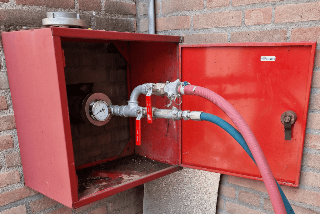 Controle en onderhoud droge blusleiding - AREHBO